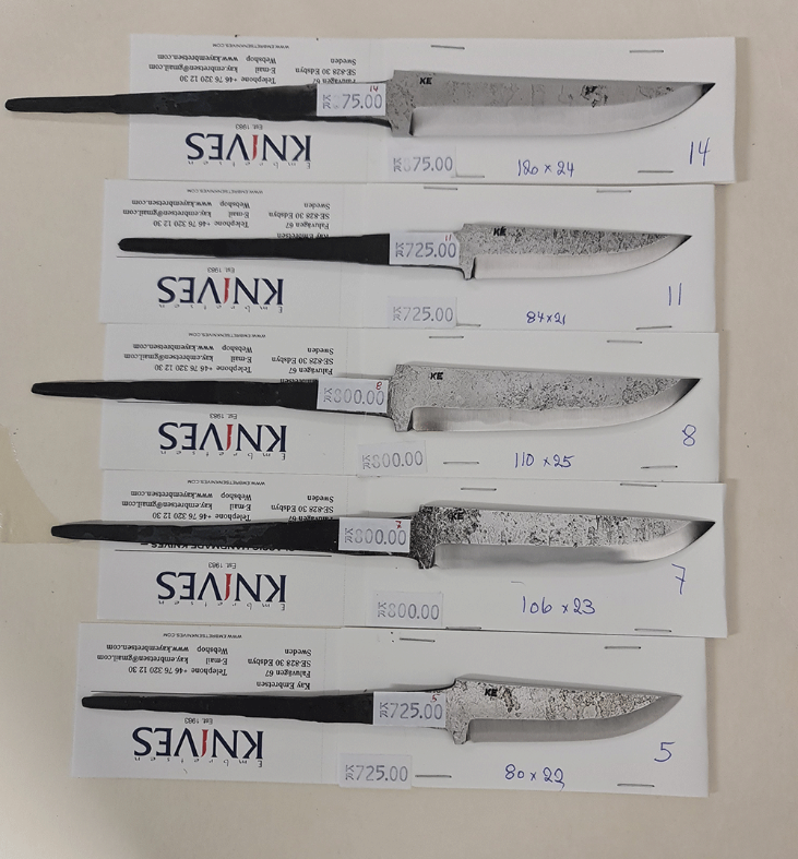 Knivblad-Håndsmidde knivblader av Kay Embretsen